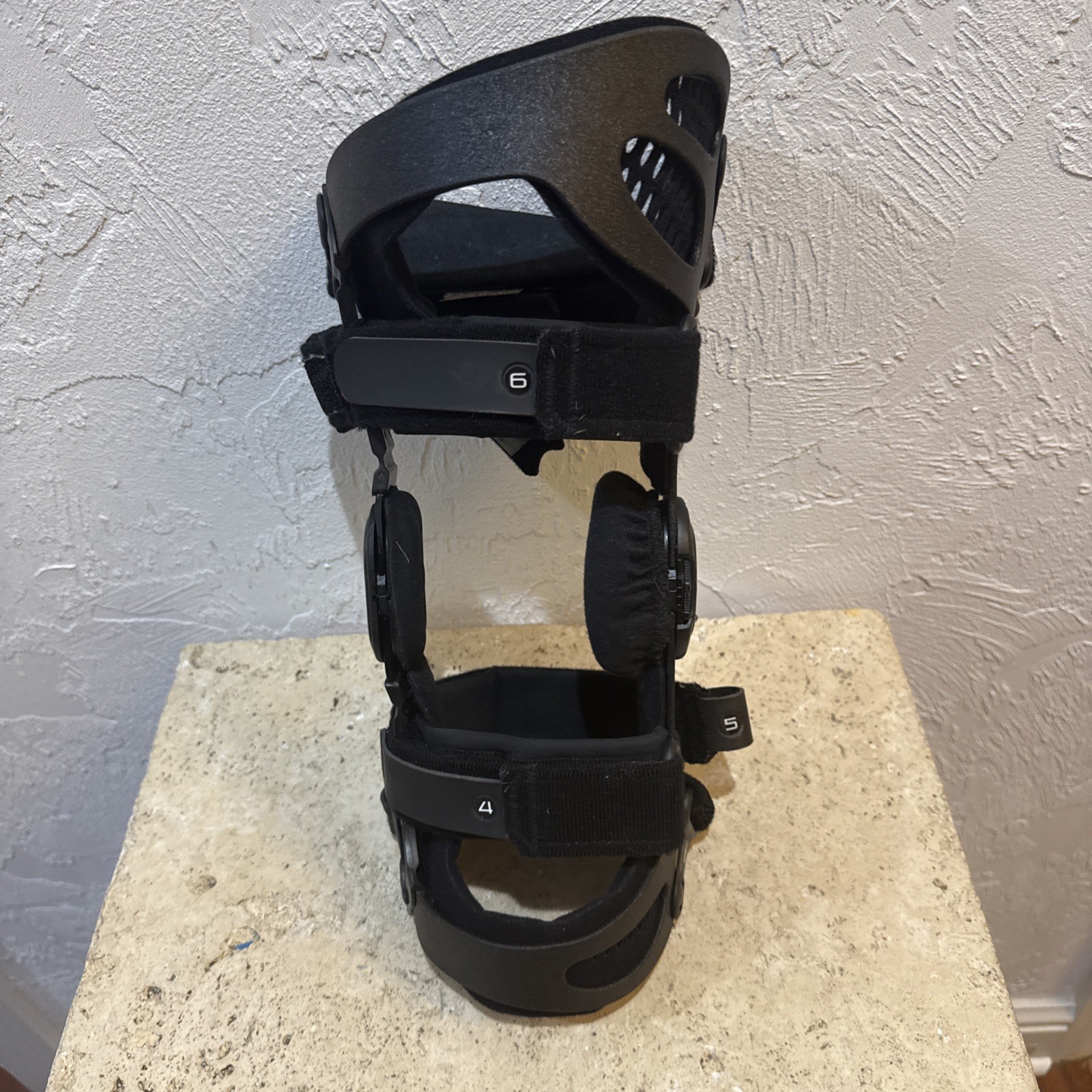 Breg Fusion OA Plus Women's Knee Brace - Small Left Plus - Osteoarthritis