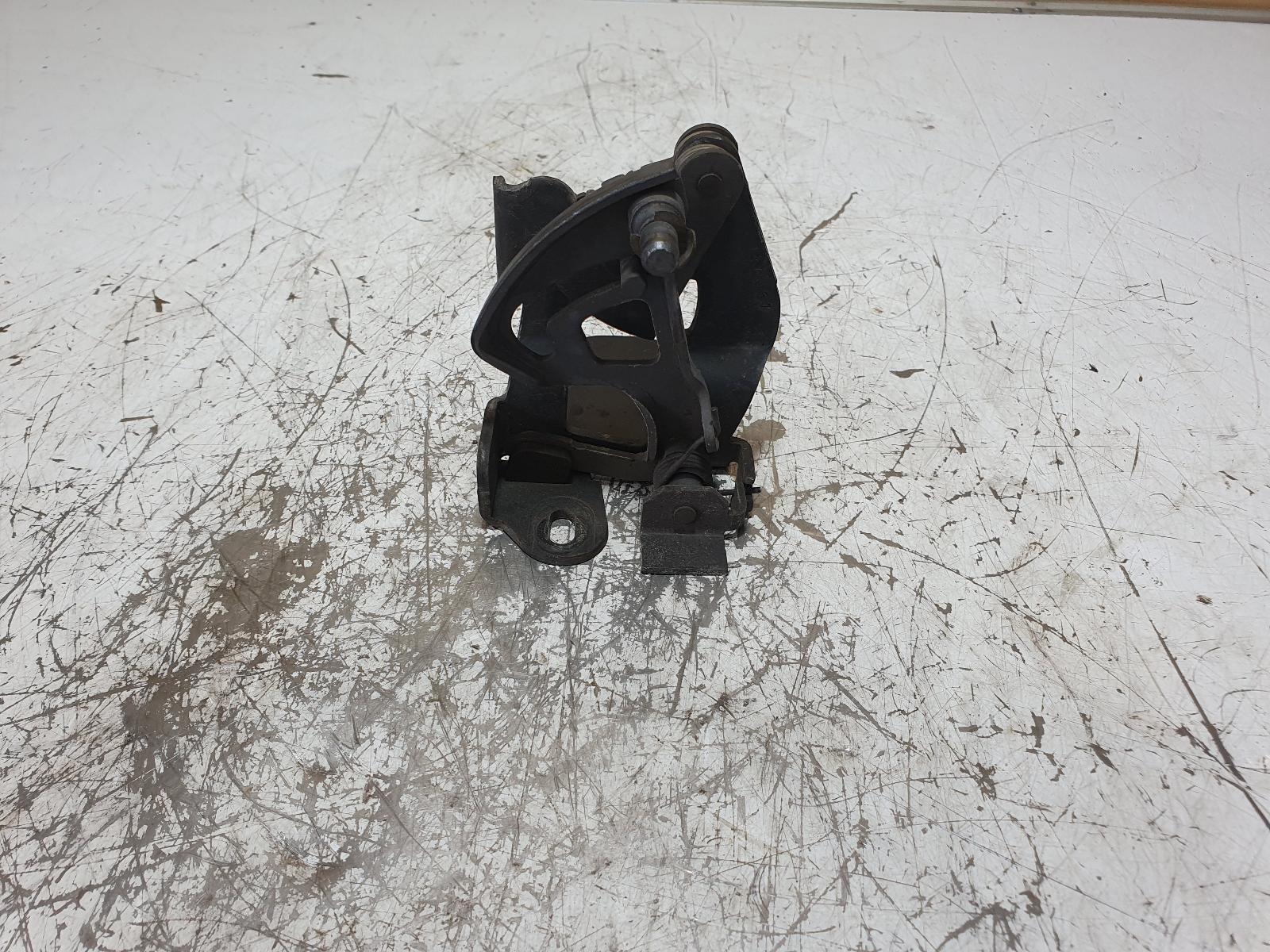 MERCEDES C CLASS BONNET LATCH W203 10/00-01/07 A2038800264 | eBay Australia