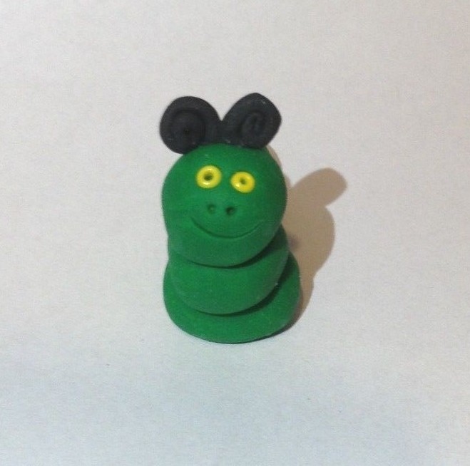 Adorable "MINIATURE FIMO CLAY SMILING GREEN WORM/CATEPILLAR FIGURINE ...