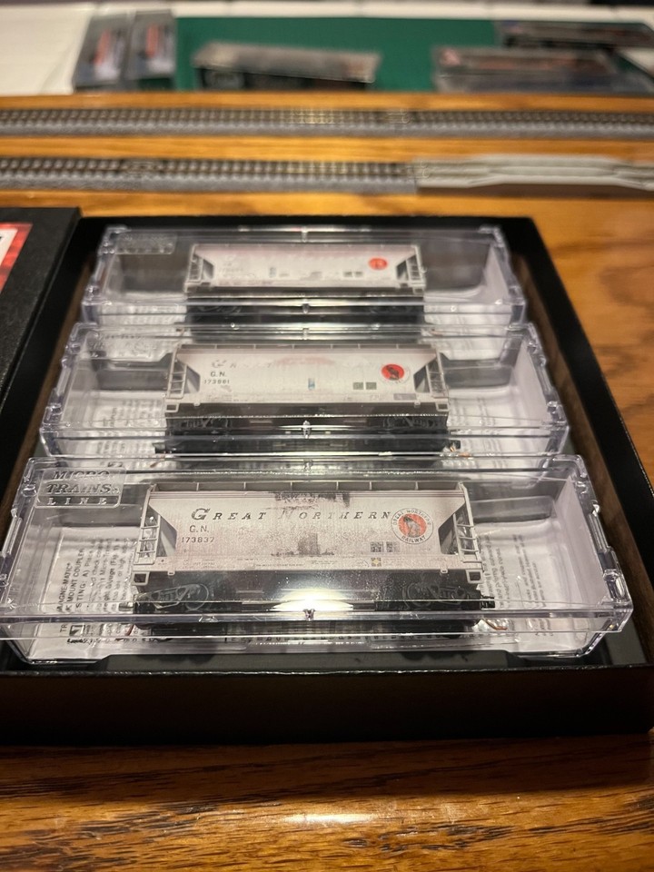 N Scale Micro Trains MTL 09244170 Great Northern GN Weathered 3-Pack | eBay