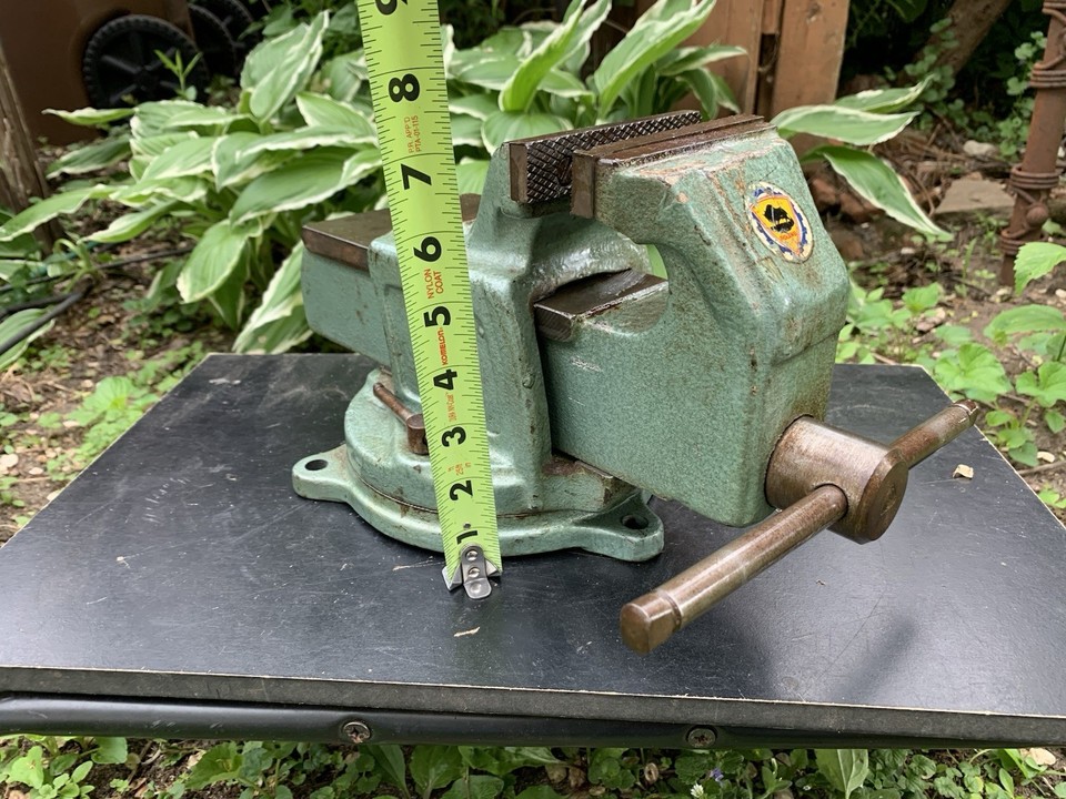 Vintage Swivel Bench Vise 4” 25 Pounds Poland #100 Green Paint ...