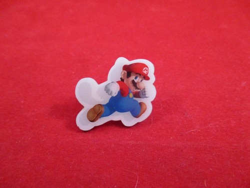 Super Mario w/Tanooki Shadow E3 Promotional Button Pin Back Nintendo ...