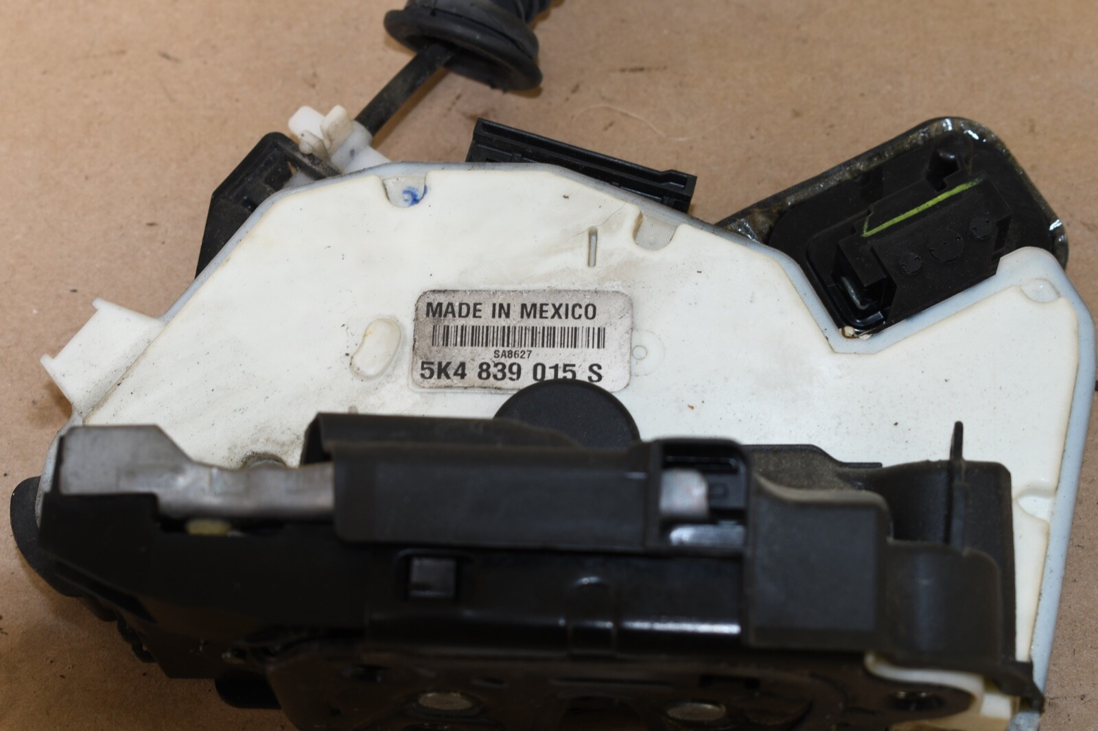 REAR Left Doorlock Latch Actuator VW Golf Jetta MK6 Passat 5K4 839 015 ...