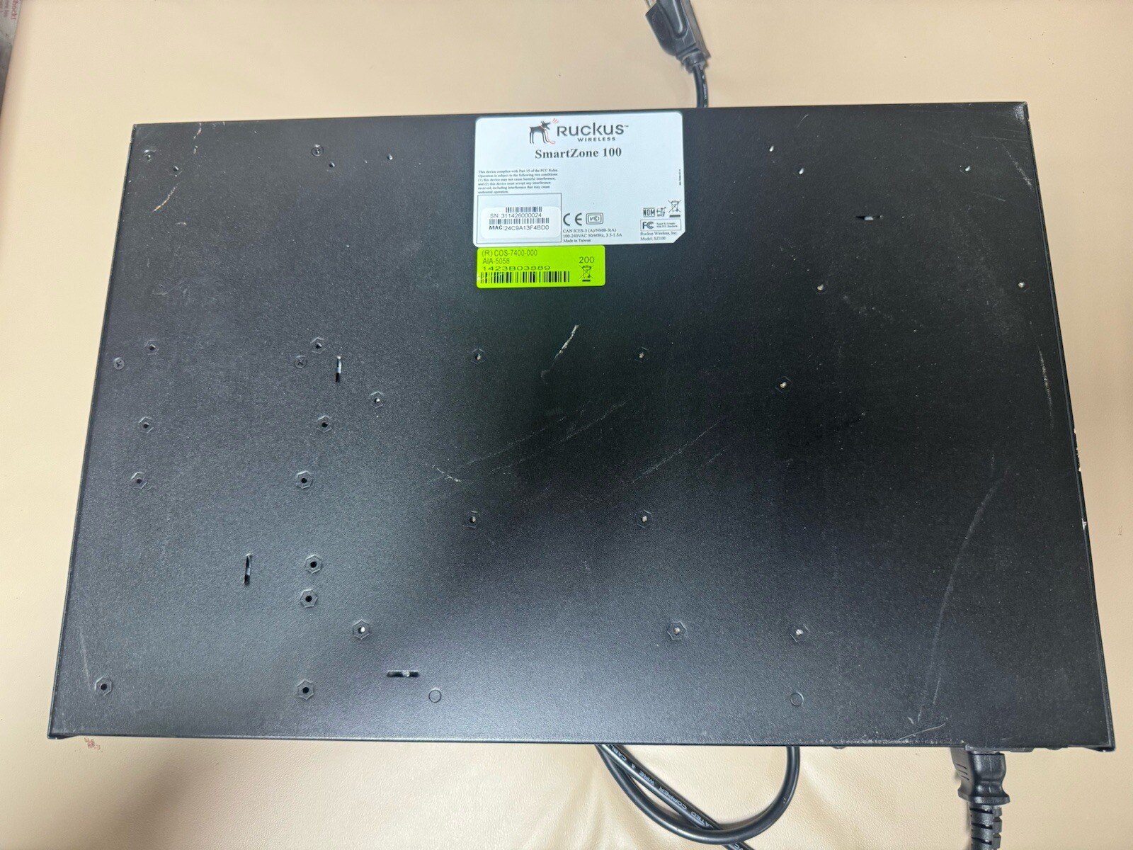 Ruckus SmartZone 100 SZ100 P01-S124-US00 AP Management Controller for ...