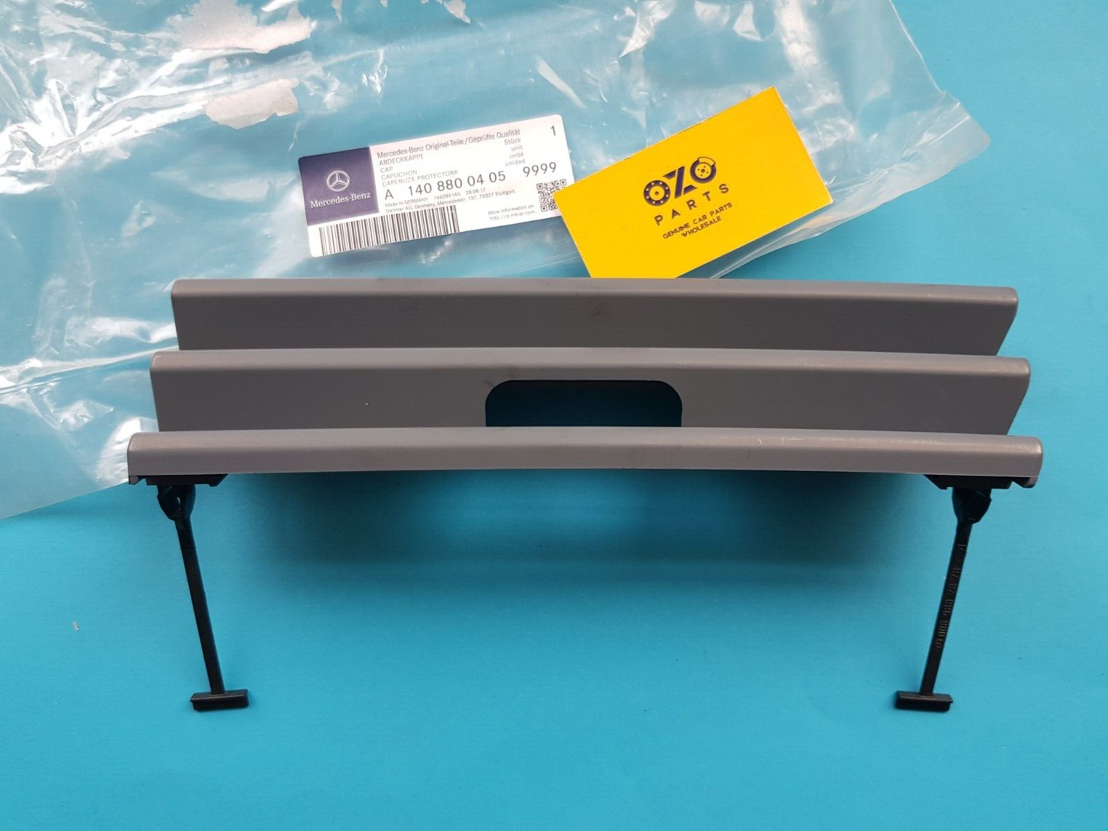 Genuine Mercedes-benz C140 500SEC 600SEC front bumper CAP RH ...