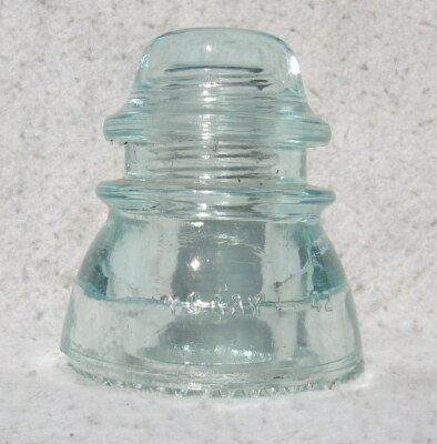 BEAUTIFUL ICE GREEN CD 154 HEMINGRAY-42 GLASS INSULATOR. | eBay