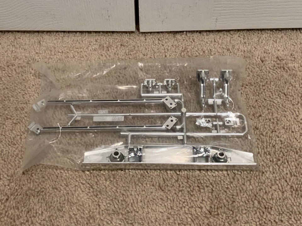 ** TAMIYA BULLHEAD ** J Parts Tree (# 9115037) Body Mounts, Front ...