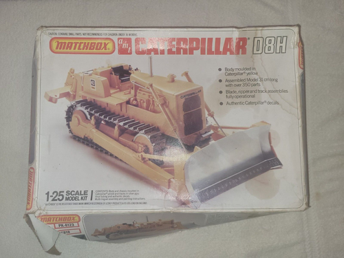 Matchbox AMT Caterpillar CAT D8H Dozer 1:25 Plastic Model Kit PK-6123 ...