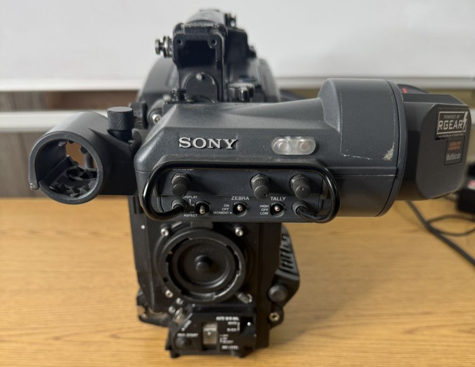 Sony PDW-F800 XDCAM HD Professional Camcorder w/Sony HDVF-20A ...