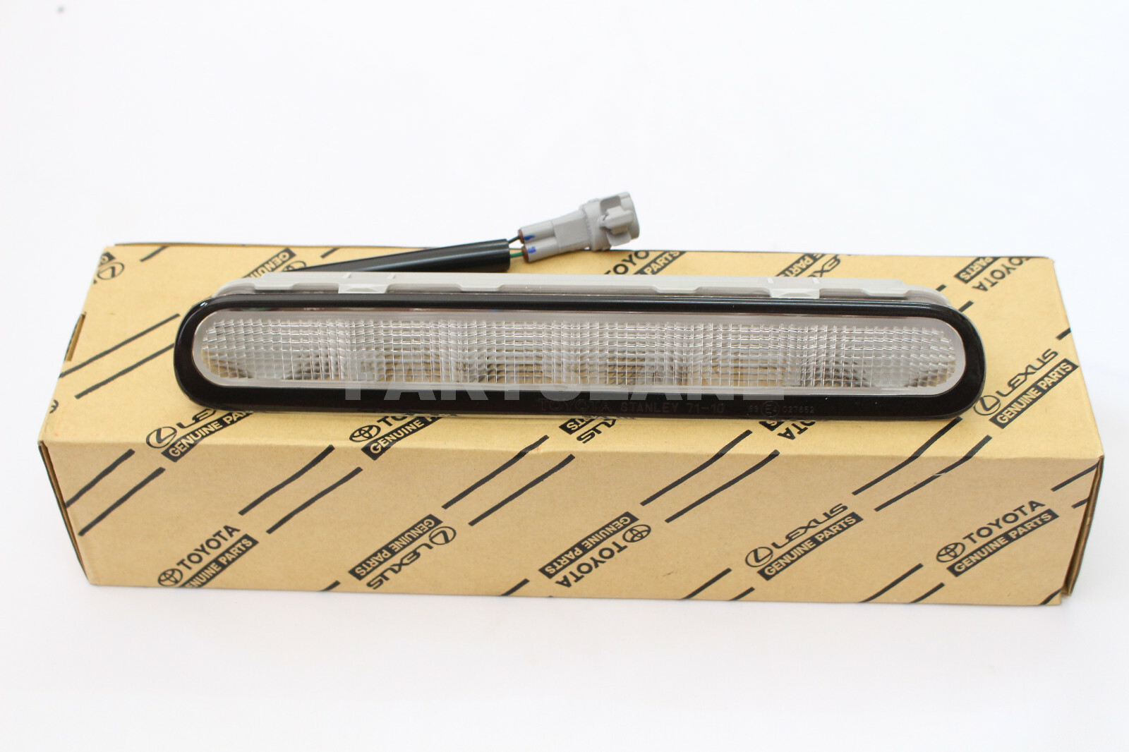 81570-0K080 Toyota OEM Genuine LAMP ASSY, CENTER STOP | eBay