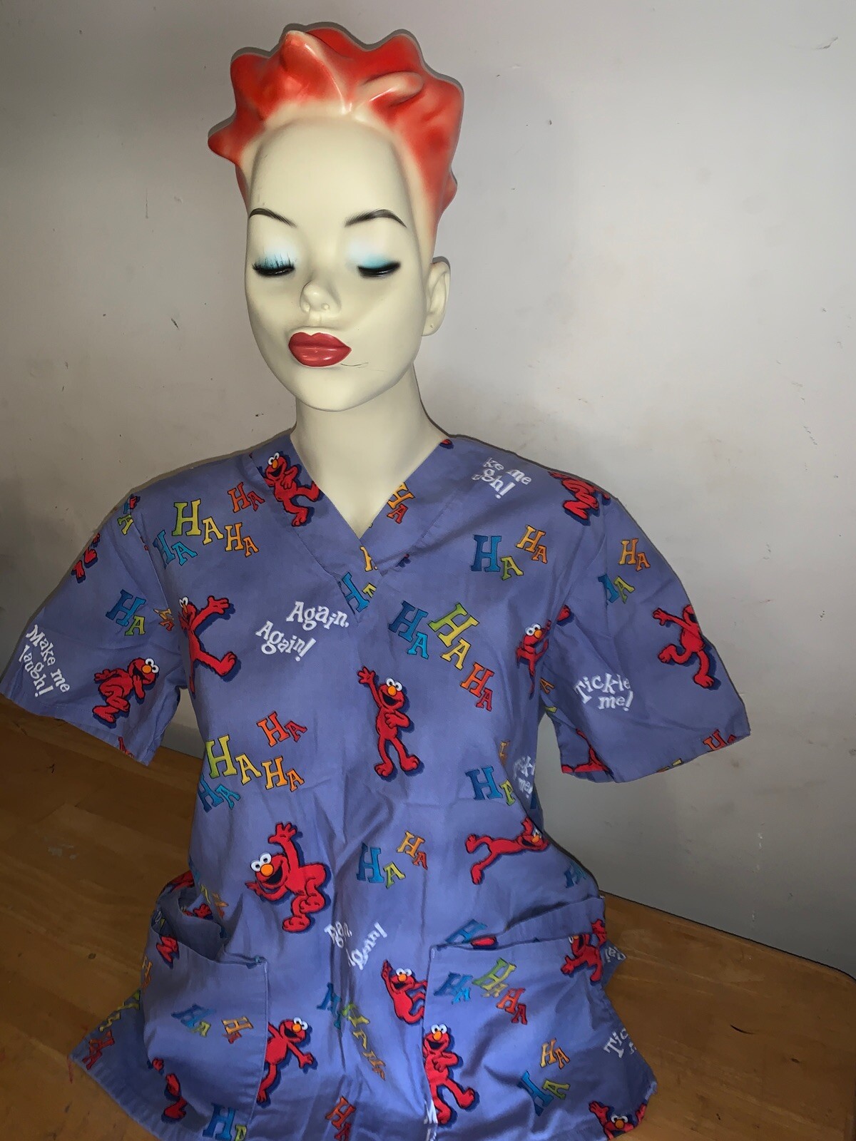 TICKLE ME ELMO Sesame Street CUTE Scrubs Top Nurse Ve… - Gem