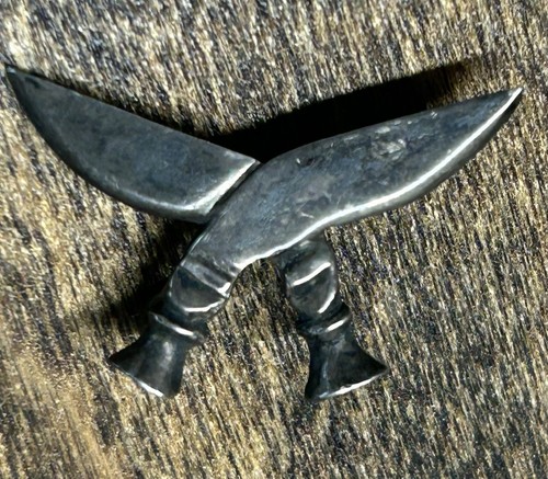 Ghurka Military Cap Hat Pin Badge Medal British Army War Crossed ...