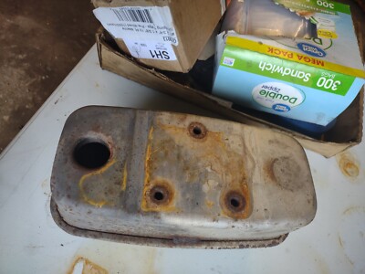 JOHN DEERE LAWN TRACTOR ENGINE MUFFLER GY21535 GY21133 | eBay