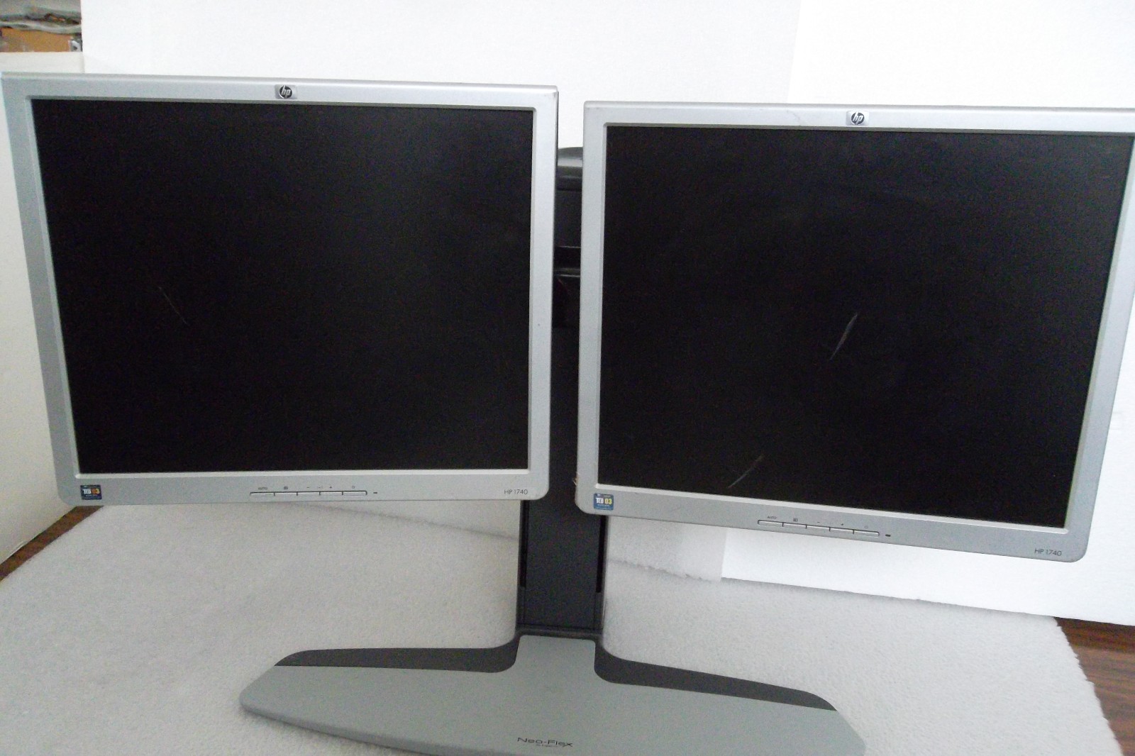 HP L1740 17" Dual Monitor w/2-USB Port Ergotron Neo-Flex Stand VGA DVI ...