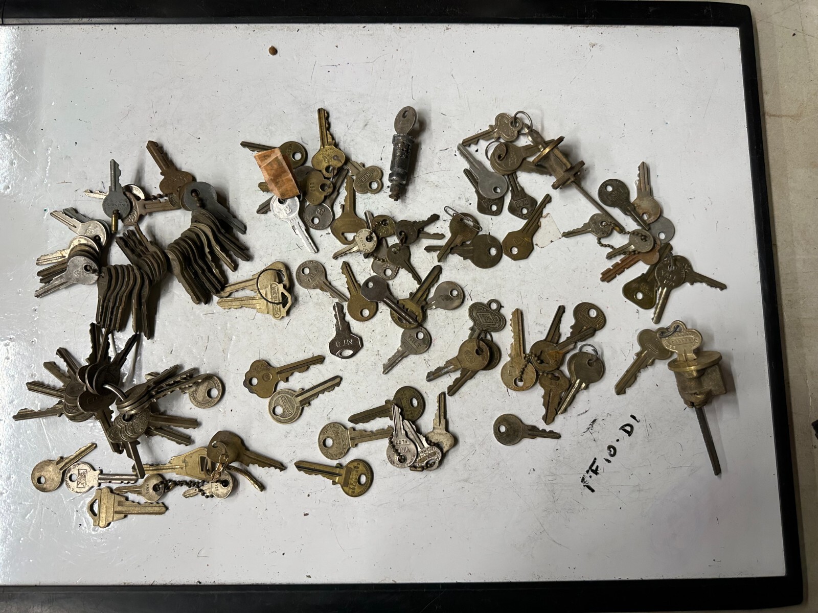 LARGE LOT of Vintage Misc KEYS - GM Car Keys Car Truck Home OLD | eBay