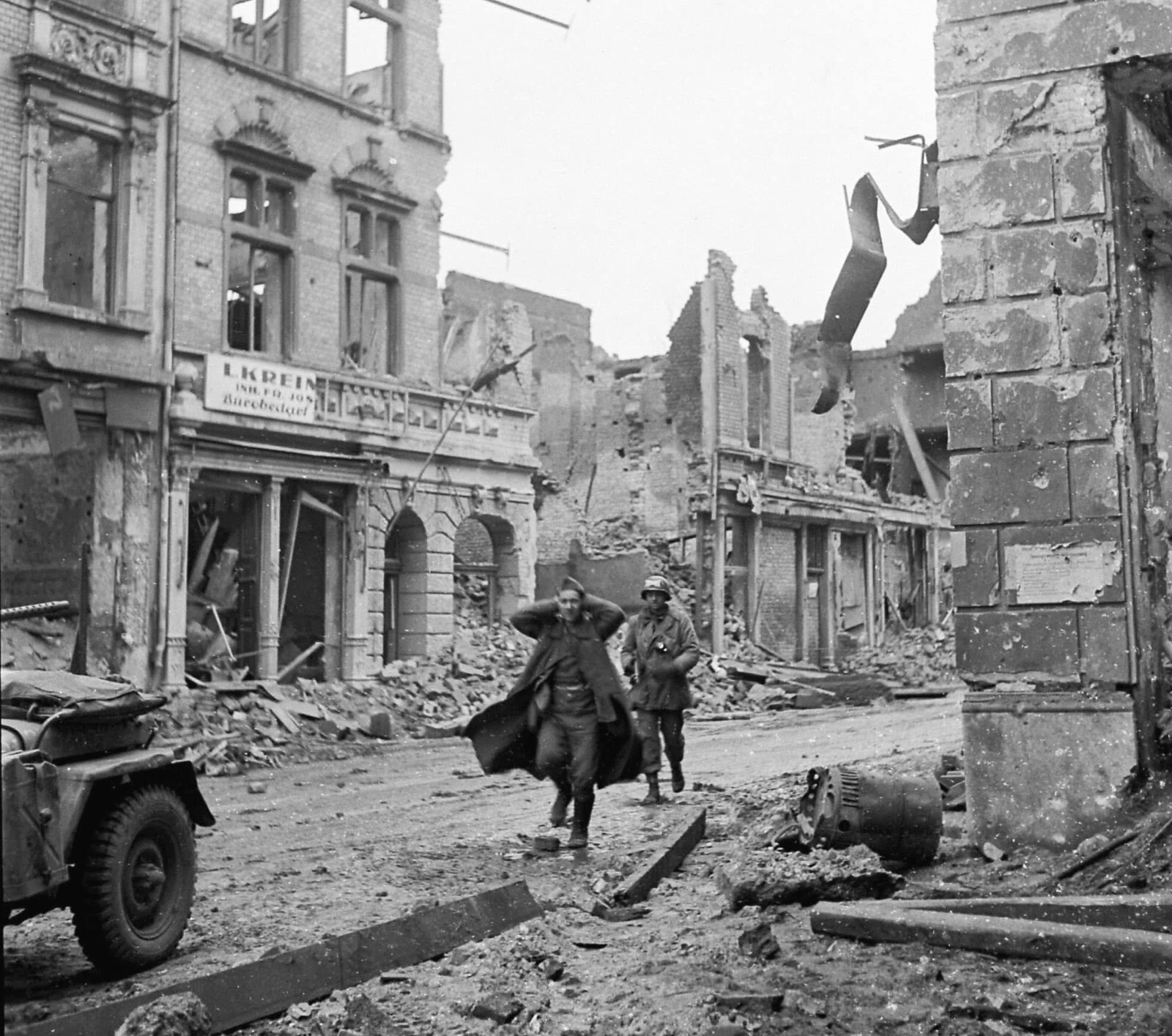 WW2 WWII Photo World War Two / US Army in Cologne Germany March 1945 ...