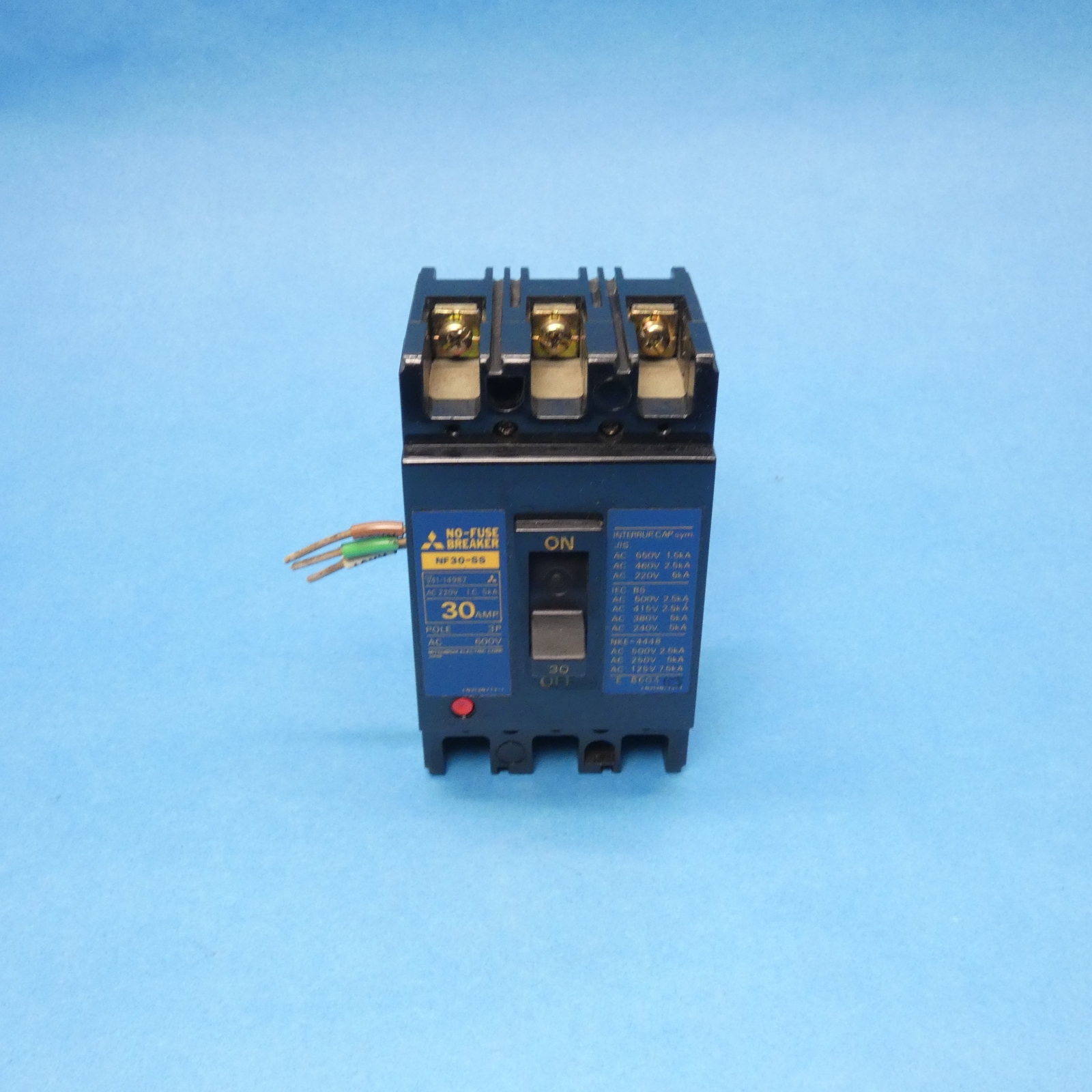 Mitsubishi NF30-SS-3P-30A Circuit Breaker 3 Pole 30 Amp 220 VAC w/Aux ...