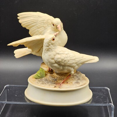 Vintage 1970’s Gorham White Turtle Dove Music Box Bisque Porcelain ...