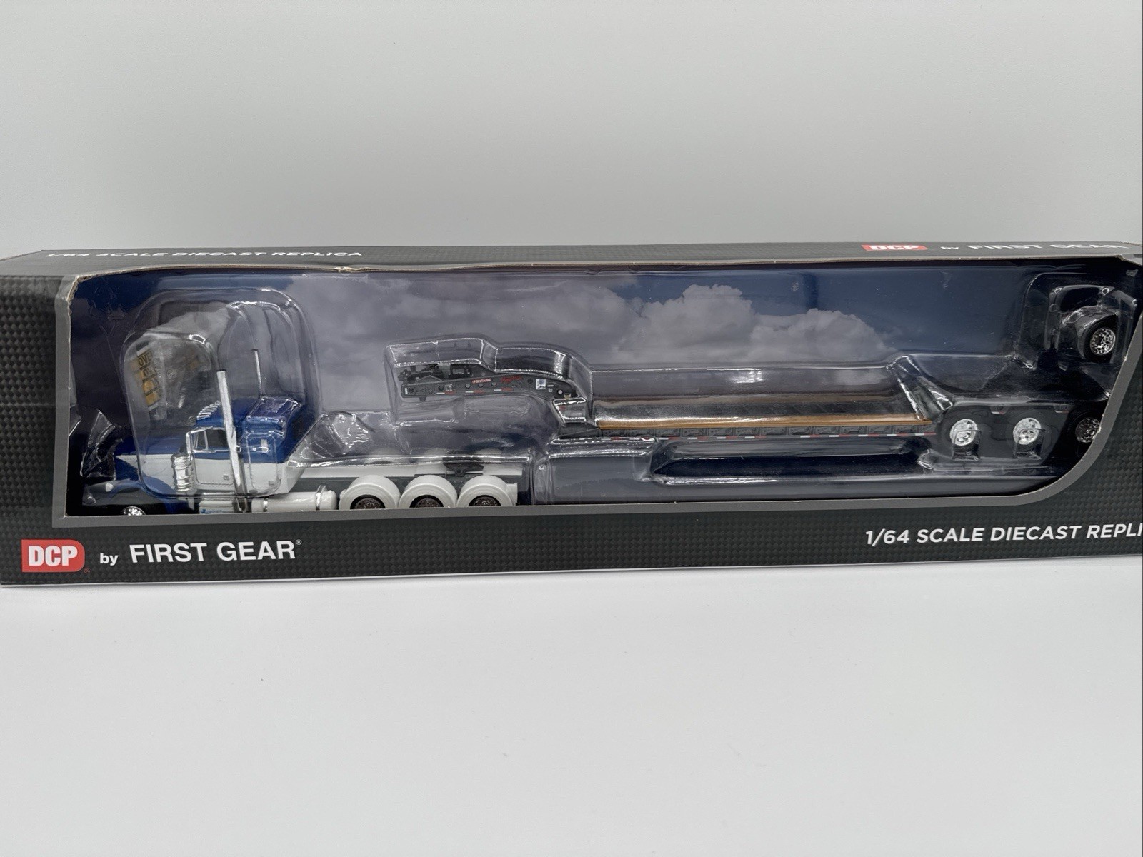 DCP 1/64 VERY RARE PETERBILT EQUIPMENT EXPRESS #000 | eBay