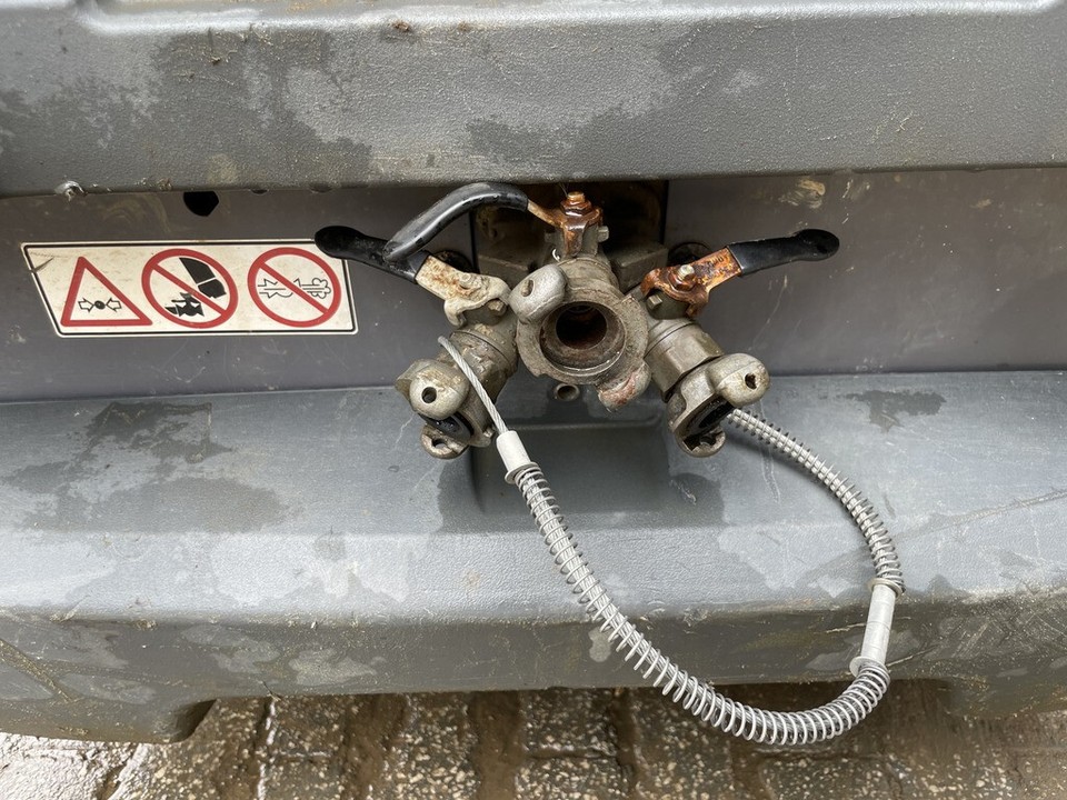 Atlas Copco XAS68 year 2018 3.5 m3/min ROAD TOW COMPRESSOR Kubota £5600 ...