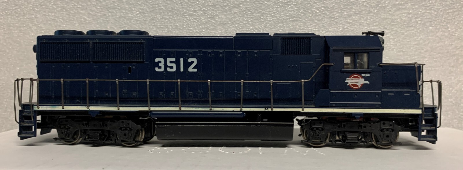 HO Scale Athearn GP50/3512 Missouri Pacific Powered Diesel Locomotive ...