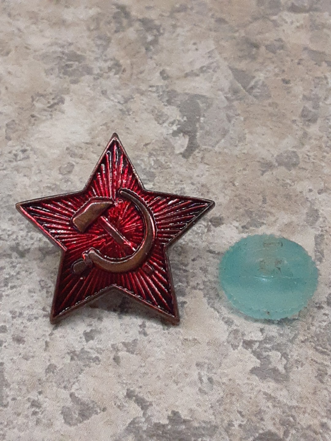 Red Star Hammer & Sickle Vintage USSR Communist Pin Badge Screw Back 1 ...