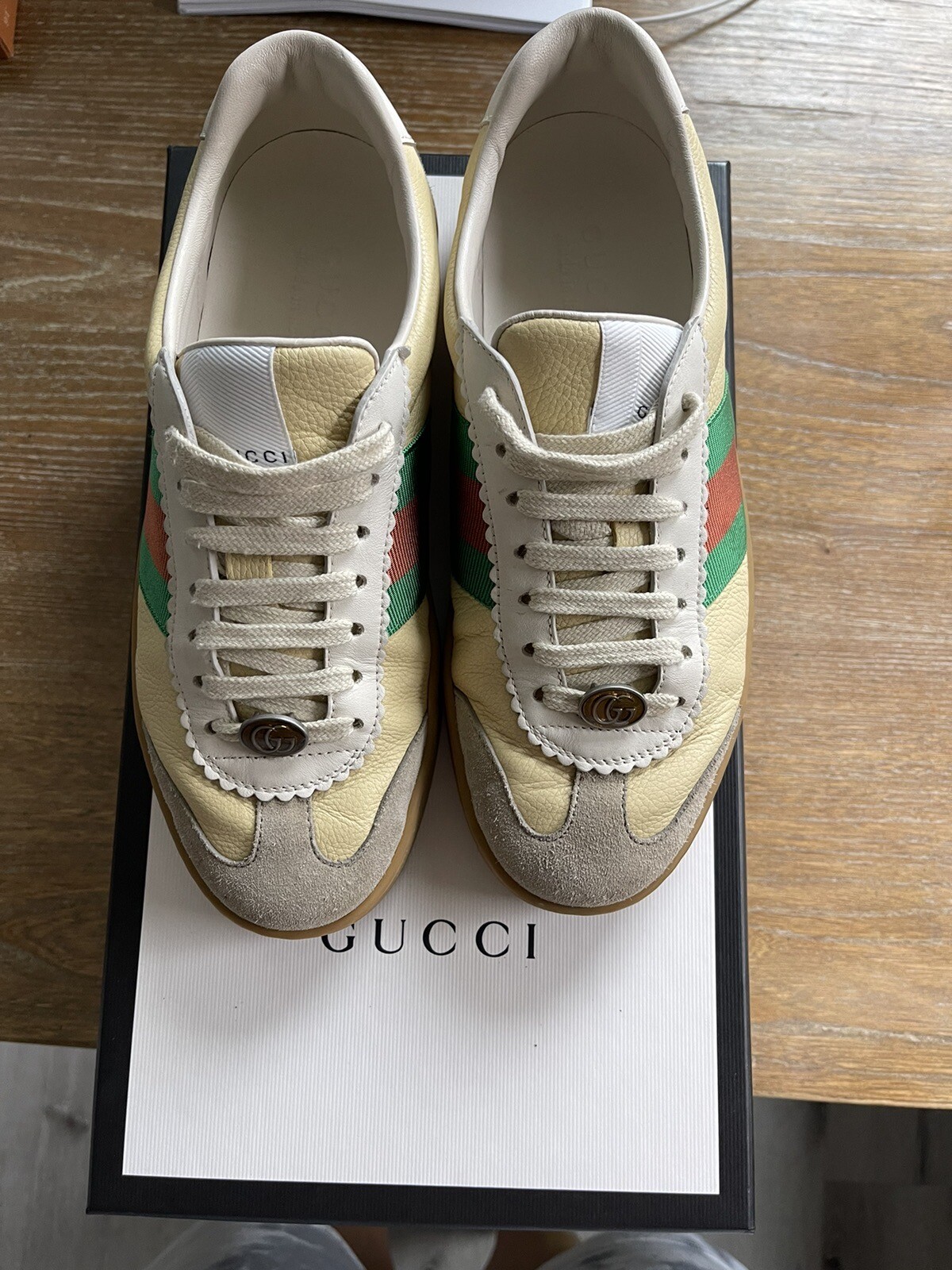 Authentic Vintage Gucci Sneakers- Size 9 - Gem