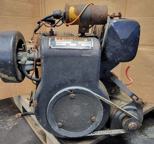 Wisconsin Model TRA-12D Engine Ser 4789909 W/ Fuel tank with starter ...