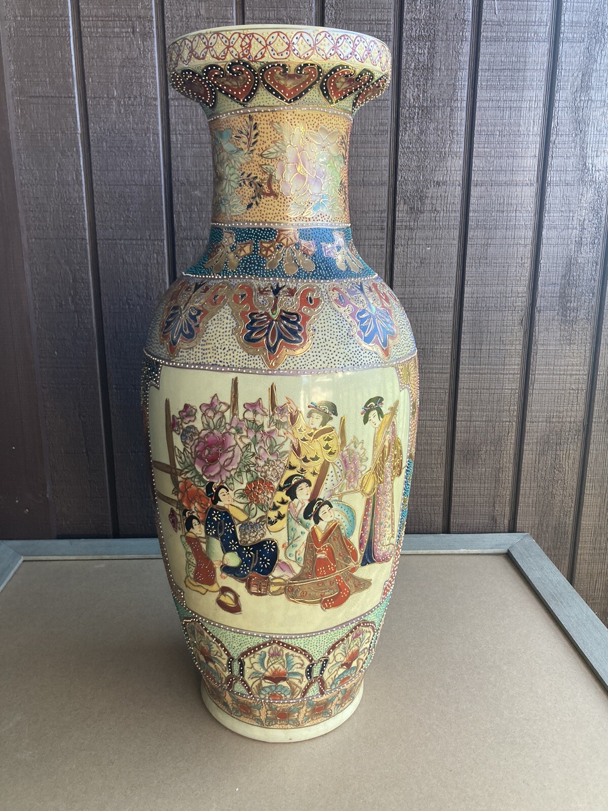 Antique Japanese Imperial Satsuma With Flowers