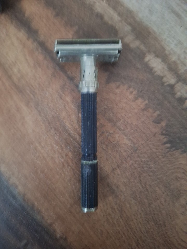 Lot Of Vintage Safety Razors And Hand Clippers Gillette Metal Made In ...