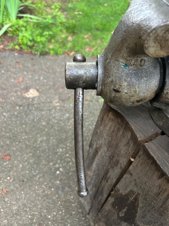 VINTAGE 1946 WILTON BULLET VISE WITH SWIVEL BASE-READY TO USE -4" JAWS ...