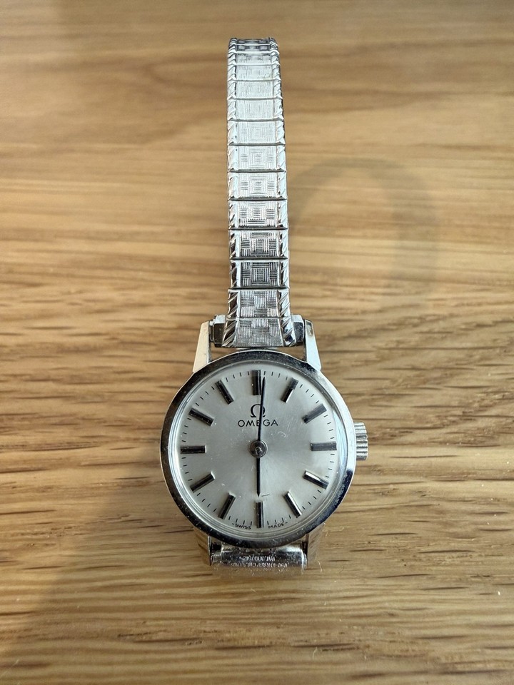 Vintage OMEGA 511.0451 Hand Winding Cal.625 Women Silver Dial 19mm ...