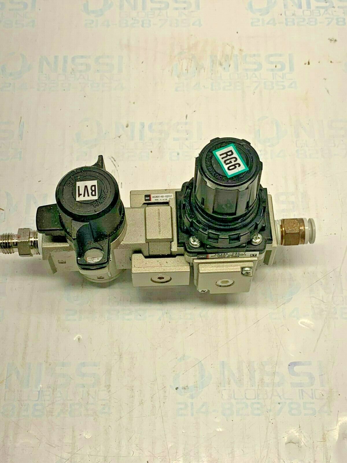 SMC AR25K-0H-Y Pneumatic Regulator W/ VALVE SMC VHS30--02-B & AC26X-02 ...