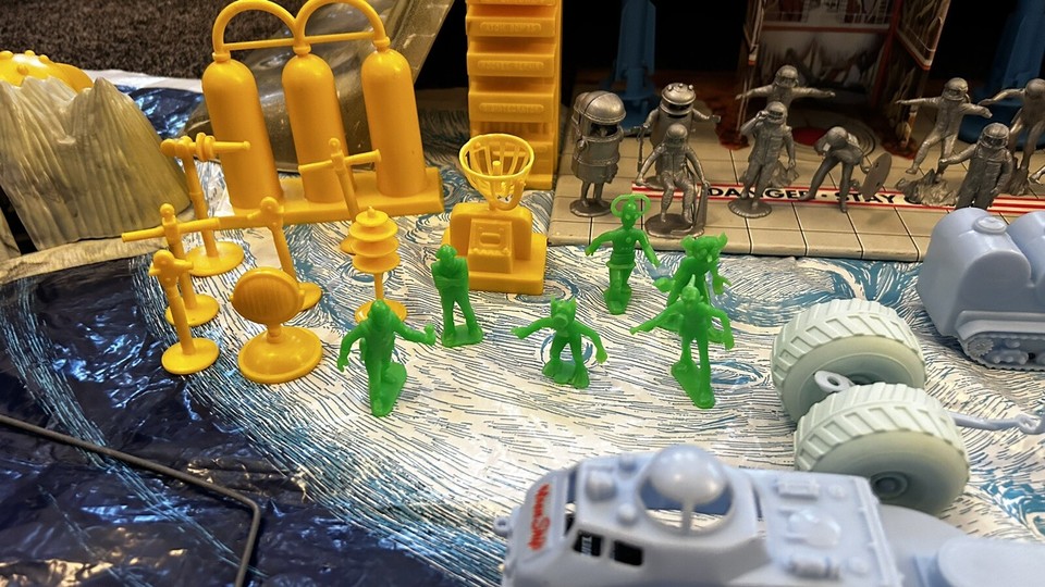RARE Vintage Original Marx Moon Base Playset 4654 w/ Original Box, Bags ...