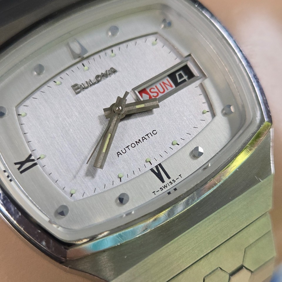 Vintage BULOVA men's automatic watch date/day ETA 2879 TV case swiss ...