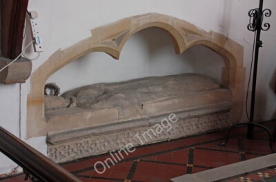 Photo 6x4 St Mary, Yaxley - Recessed tomb Eye/TM1473 c2011 | eBay UK