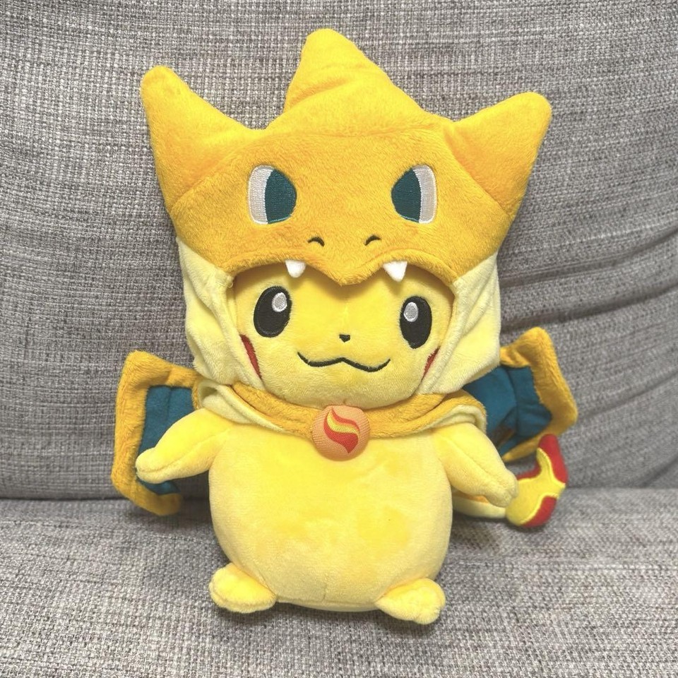 Pokemon Center Plushie Mega Lizardon Y Pikachu in Poncho A-250530-20 | eBay