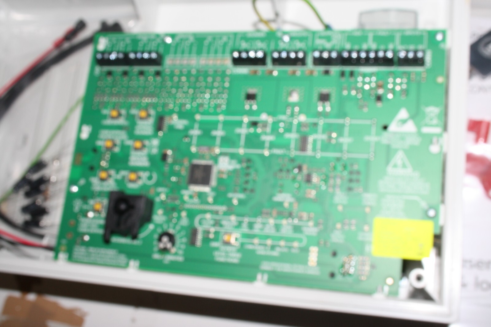 C-tec CFP Standard 4 Zone Conventional Fire Alarm Panel Cfp704 for sale ...