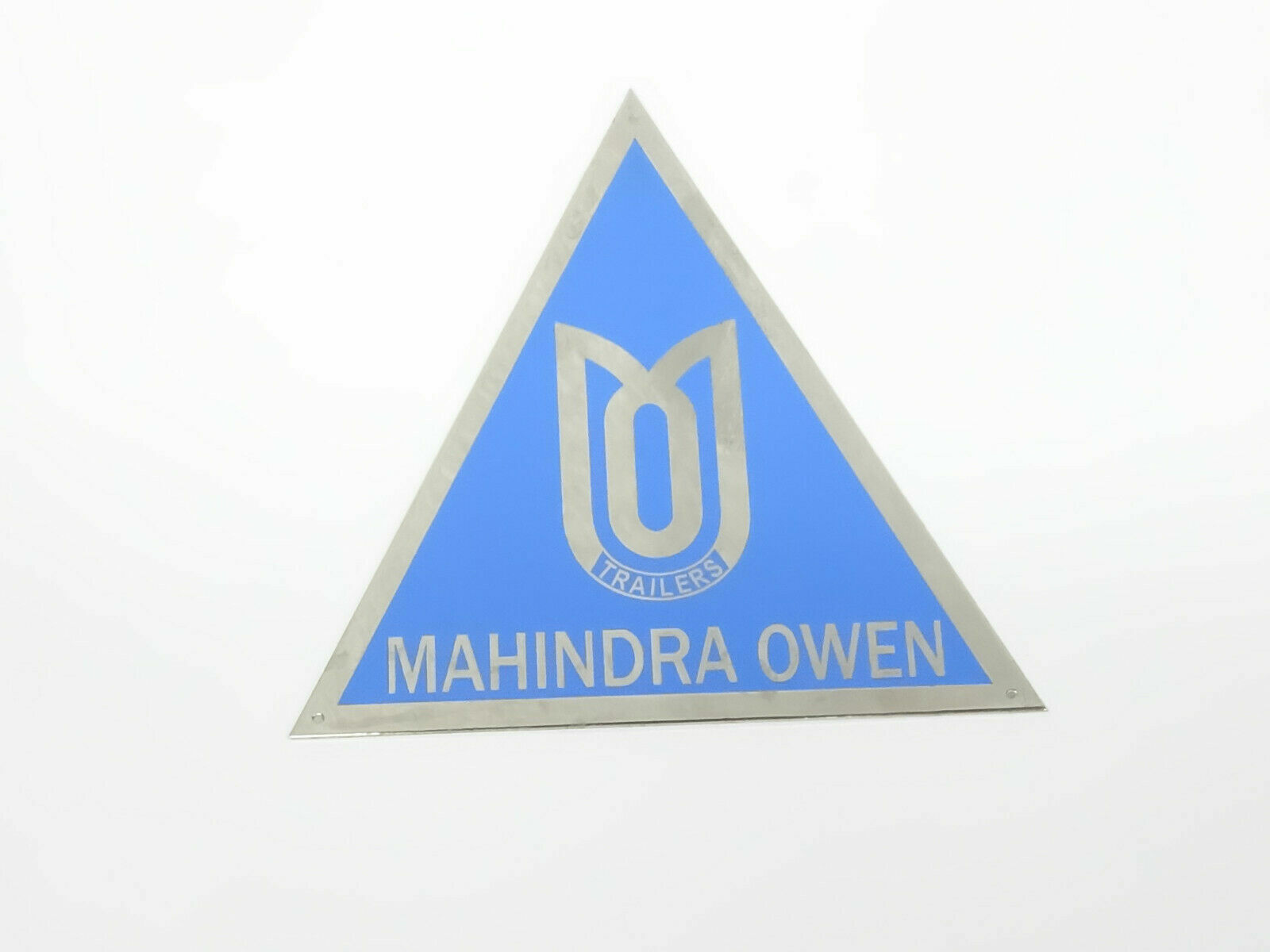 Mahindra Owen Trailers Badge Decal Emblem | eBay