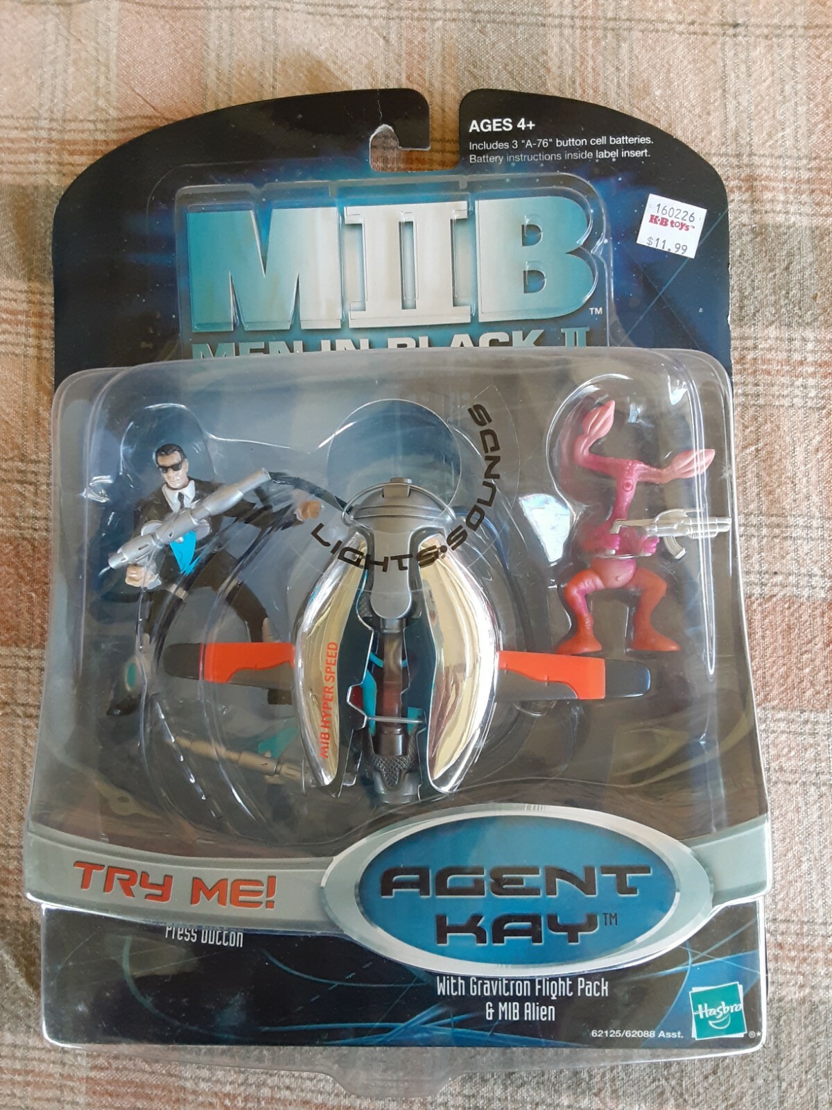 MEN IN BLACK II Agent Kay with Gravitron Flight Pack & Alien, Scrad ...