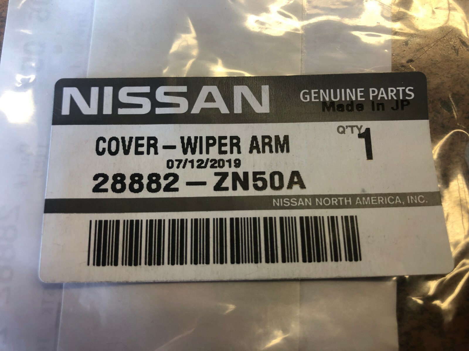 NEW OEM NISSAN FRONT WIPER PLASTIC NUT COVER -SEE LIST BELOW FOR MODELS ...