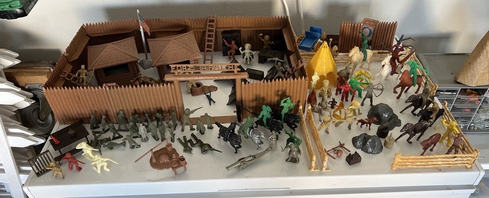 Fort Apache Stockade - Vintage Plastic Toy Set Western Plastic ...