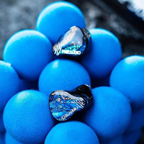 THIEAUDIO High-end in-ear monitor hybrid type Oracle MKIII 2DD＋2BA＋2EST ...