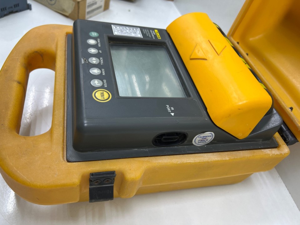 Fluke 1550B Insulation Tester Megger MegOhm Meter High Voltage ...