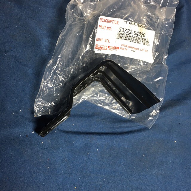 Genuine Toyota Side Panel Retainer 53722-04020 for sale online | eBay