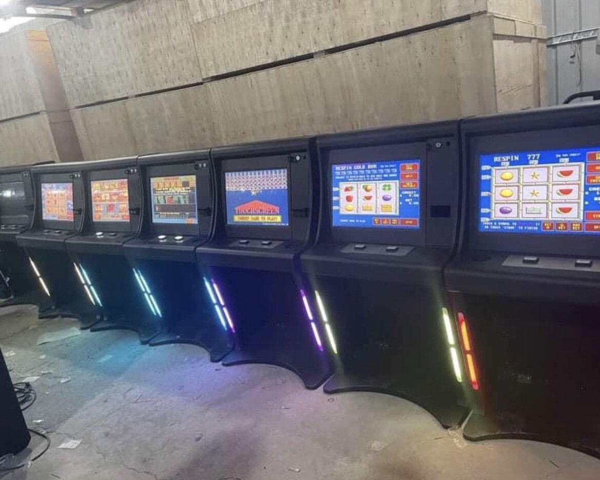 POG - POT O GOLD - Life of Luxury - Fireball - SLOT MACHINE - BRAND NEW ...