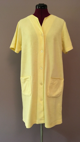 DELICATES SPA Women's Soft Textured Short Sleeve Button Front Bath Robe ...