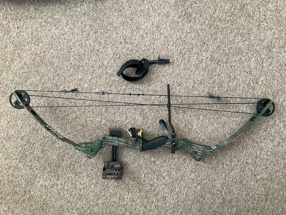 Bow, Sniper Compound Model 4C35168L -made by High Country Archery | eBay