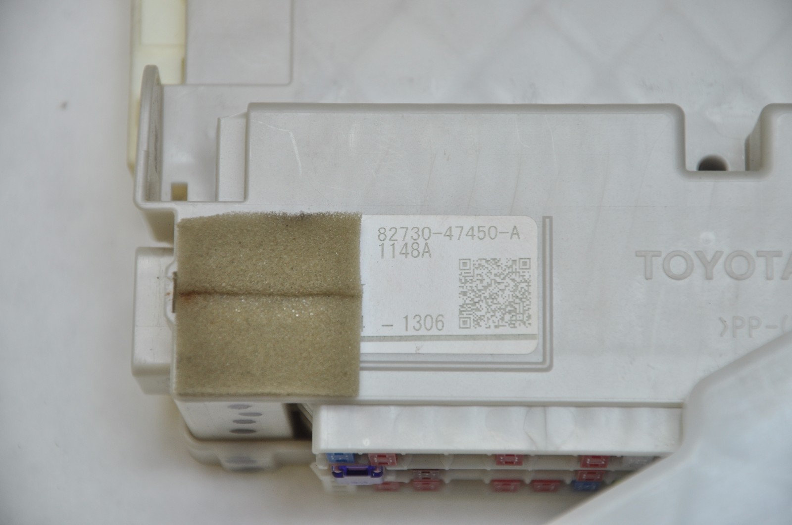 2010 PRIUS DRIVER SIDE DASH JUNCTION BLOCK RELAY MODULE UNIT OEM 82730 ...