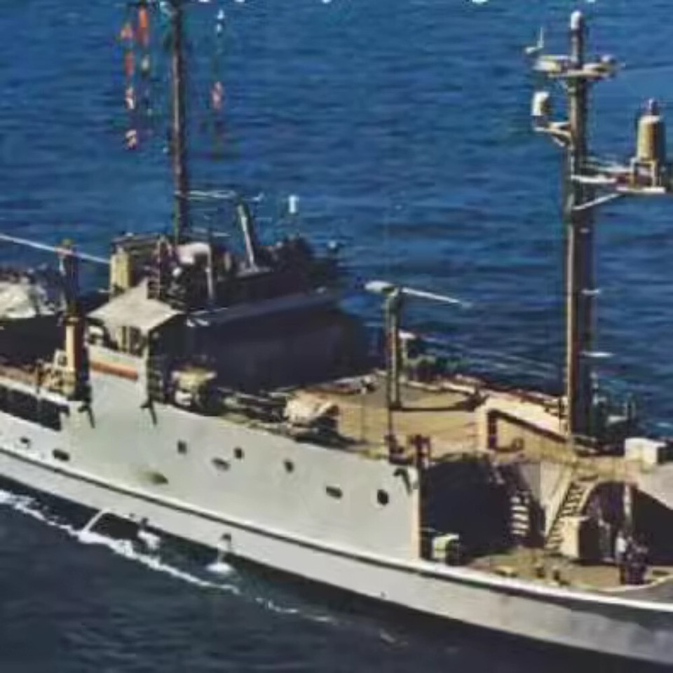 1/700 The U.S. Navy technical research ship (Navy intelligence)USS ...